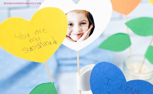 Mother’s Day Flower Craft for Kids: A Heart Bouquet