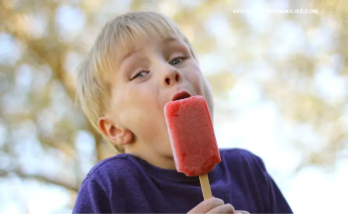 Strawberry Lemonade Popsicles Your Kids Will Love | Rediscovered Families