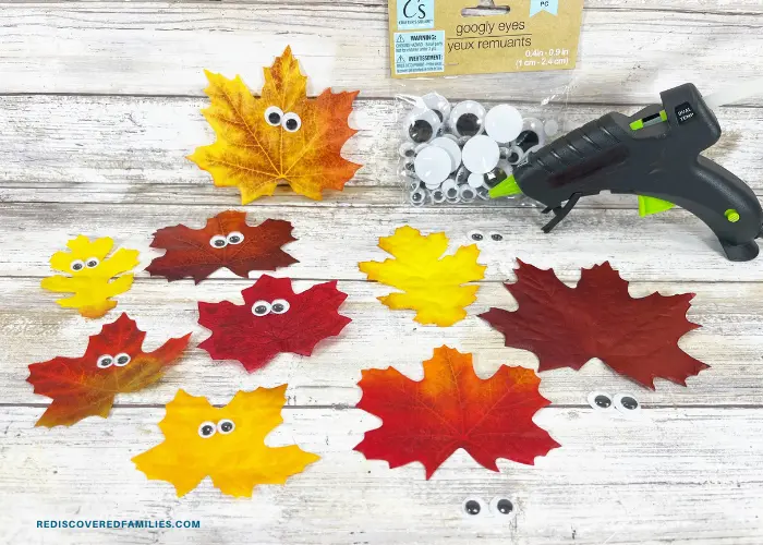DIY Leaf Puppets: A Fun Fall Activity | Rediscovered Families