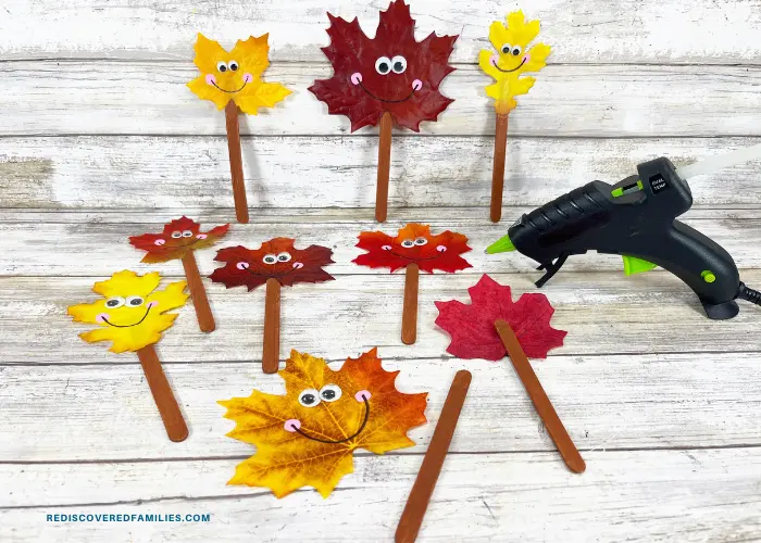 DIY Leaf Puppets: A Fun Fall Activity | Rediscovered Families