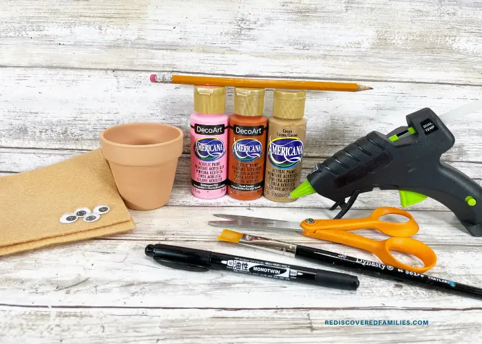 Cute Clay Pot Pumpkin Pie Craft For Kids | Rediscovered Families