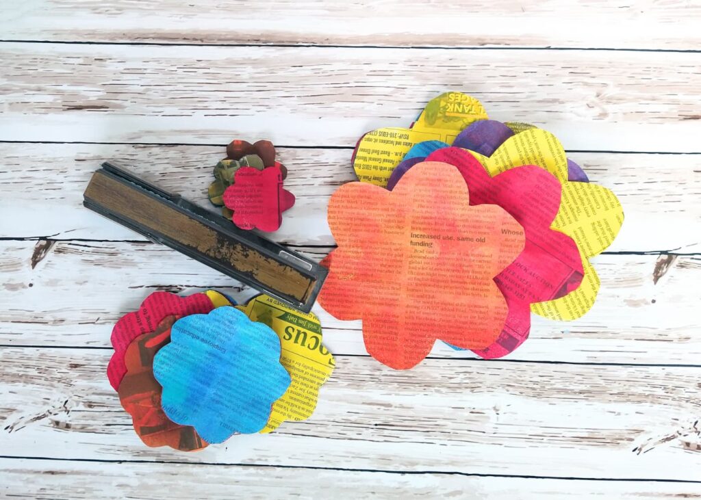 Newspaper Flowers: An Easy Recycled Craft | Rediscovered Families
