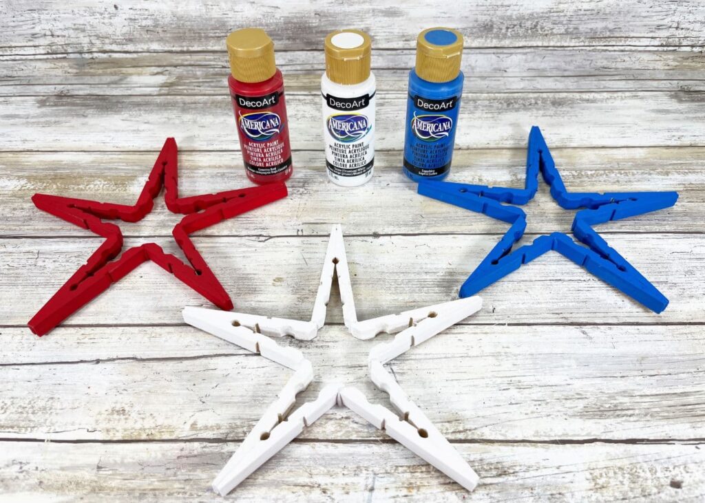 Easy Clothespin Star Craft For Kids | Rediscovered Families