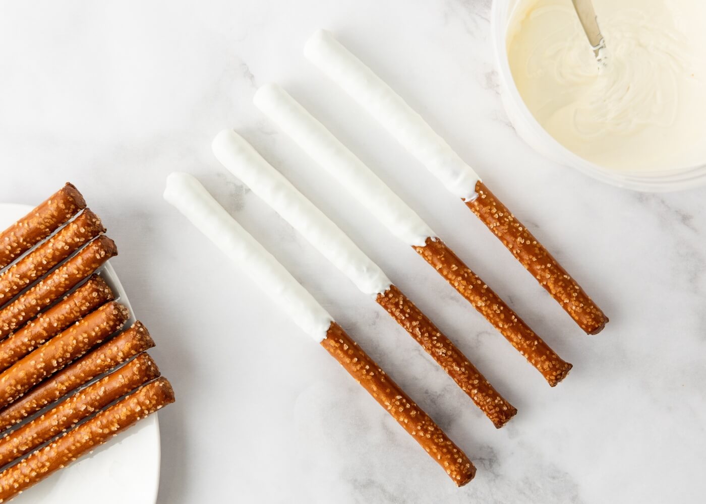 Easy Patriotic Pretzels To Make WIth Your Kids | Rediscovered Families