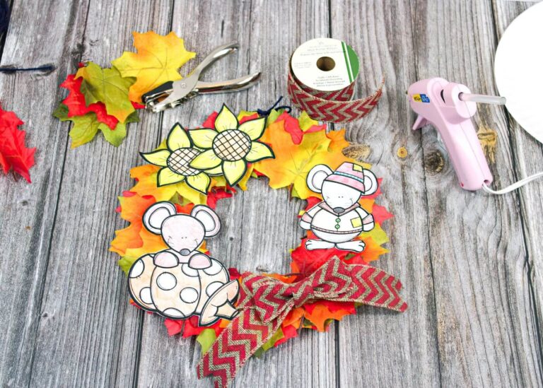 Simple Fall Wreath Craft For Kids To Make | Rediscovered Families